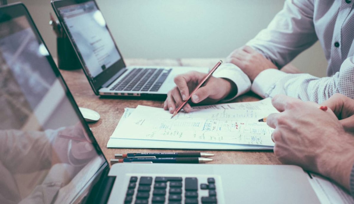 Confirming y factoring: qué son y sus diferencias | Blog MASMOVIL Negocios